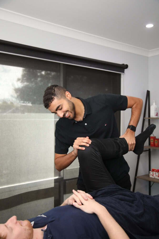 WHAT HAPPENS IN AN OSTEOPATHY CONSULTATION?